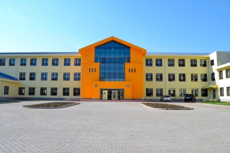 В Кыргызстане будут внедрять советский и британский методы обучения